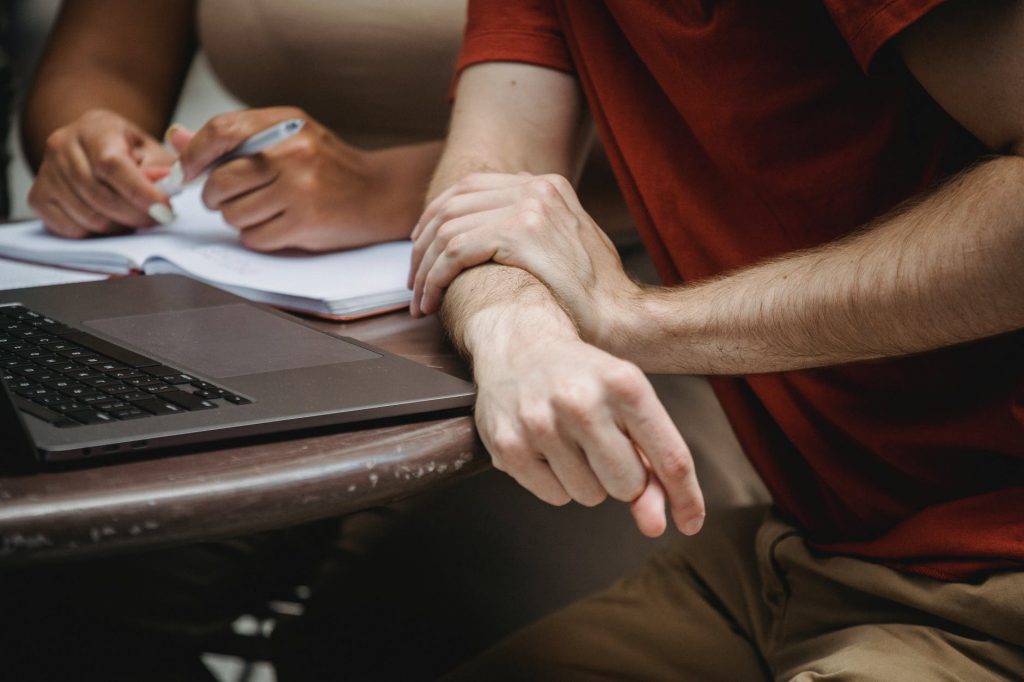 Understanding the Sales Cycle at the Hospital | MD Select
